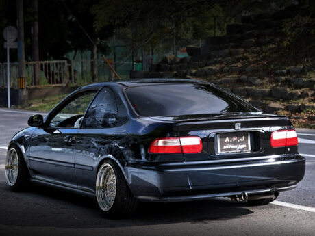 B16A型VTECスワップ公認!大阪JDM車高調!ZERO-FIGHTERマフラー!!5MT!左ハン!EJ1型シビッククーペの国内中古車を掲載