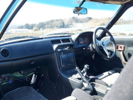 FDサージ装着!FC3S流用13B-T改NA仕様サイドポート換装!FC3S用5速MT!電動PS!SA22C型サバンナRX-7の国内中古車を掲載