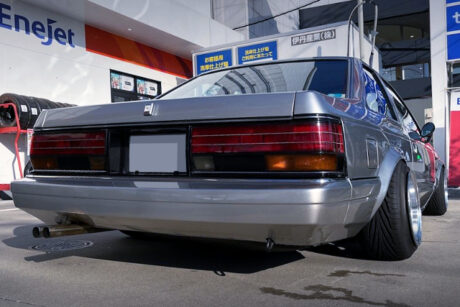 ロングノーズ!LEXUSシルバー塗装!タコアシ＆デュアル管!1Gツインカム24＆5MT!GZ10初代ソアラ2.0GTの国内中古車を掲載