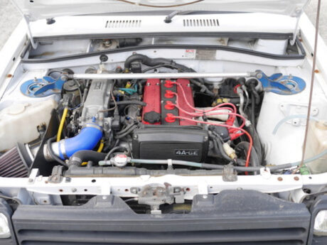 亀有ピストン組込!AE86用16バルブ4AGスワップ公認!AE86用5速MT!エアコン付!KP61スターレットの国内中古車を掲載