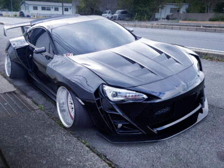 326パワー製ガチャバリワイドボディ!ヤバKINGメッシュ12.5J!6速MT!ZN6トヨタ86GTリミテッドの国内中古車を掲載