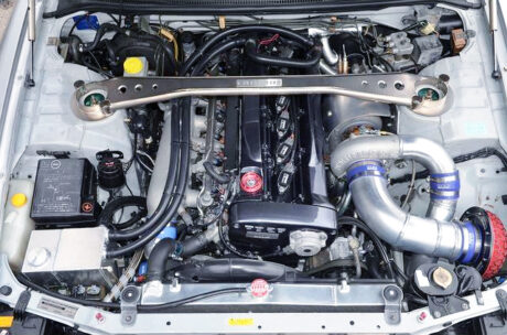 HKS製RB26 2.8L STEP2 Ver2コンプリートエンジン!GT3-4Rタービン!OS技研6速シーケンシャル!R33GT-R V-SPECの国内中古車を掲載