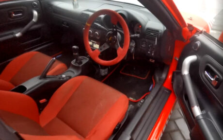 フォードRS200レプリカ!1ZZ-FE改ターボ!6速MT!ZZW30型トヨタMR-Sのイギリス中古車を掲載