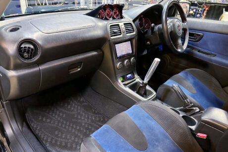 前後ワイドフェンダー!コの字ヘッドライト!!EJ20ターボ＆5速MT!GDA鷹目インプレッサWRXの国内中古車を掲載