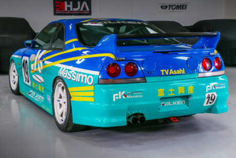本物!スーパーN1耐久!授与トロフィー付!FKマッシモ・スカイラインGT-R(R33)のイギリス中古車を掲載